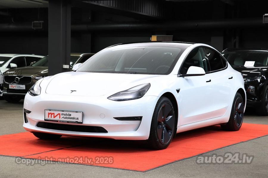 Balts Tesla Model 3 2022 Tallina, ar dzinēja tilpumu 0.00 L un nobraukumu 62 tūkst. km par 31495 €, foto 4 vietnē AUTOMOTO.COM.LV
