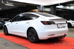 Balts Tesla Model 3 2022 Tallina, ar dzinēja tilpumu 0.00 L un nobraukumu 62 tūkst. km par 31495 €, foto 5 vietnē AUTOMOTO.COM.LV