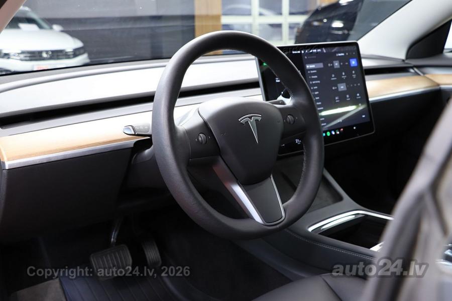 Balts Tesla Model 3 2022 Tallina, ar dzinēja tilpumu 0.00 L un nobraukumu 62 tūkst. km par 31495 €, foto 9 vietnē AUTOMOTO.COM.LV