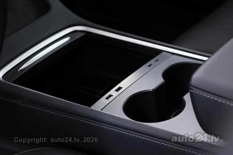 Balts Tesla Model 3 2022 Tallina, ar dzinēja tilpumu 0.00 L un nobraukumu 62 tūkst. km par 31495 €, foto 18 vietnē AUTOMOTO.COM.LV
