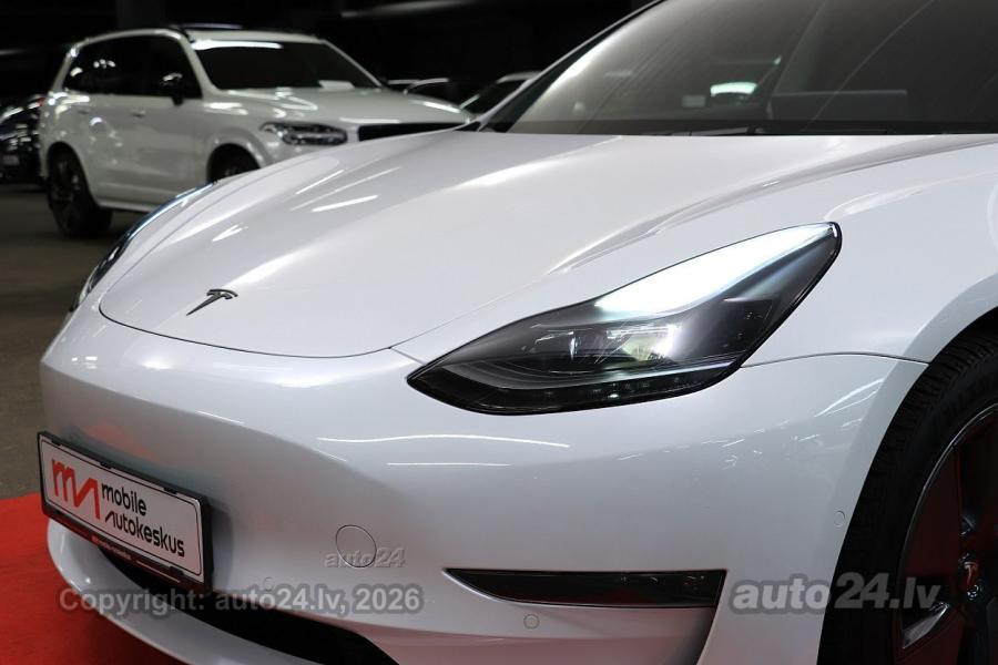 Balts Tesla Model 3 2022 Tallina, ar dzinēja tilpumu 0.00 L un nobraukumu 62 tūkst. km par 31495 €, foto 20 vietnē AUTOMOTO.COM.LV