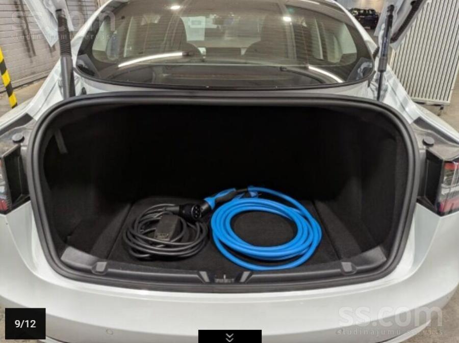 White Tesla Model 3 2022 in Riga, with an engine capacity of 0.00 L and mileage of 137 thousand km for 26650 €, photo 10 on AUTOMOTO.COM.LV