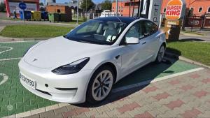 Белый Тесла Модель 3 2022 в Каунас, объемом двигателя 0.00 л и пробегом 21 тыс. км за 21900 €, фото 12 на AUTOMOTO.COM.LV