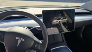 Белый Тесла Модель 3 2022 в Каунас, объемом двигателя 0.00 л и пробегом 21 тыс. км за 21900 €, фото 14 на AUTOMOTO.COM.LV
