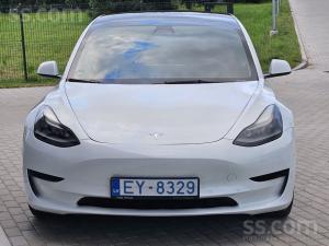 Белый Тесла Модель 3 2022 в Юрмала, объемом двигателя 0.00 л и пробегом 86 тыс. км за 22800 €, фото 3 на AUTOMOTO.COM.LV