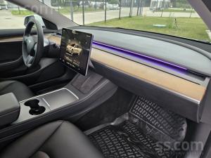 Белый Тесла Модель 3 2022 в Юрмала, объемом двигателя 0.00 л и пробегом 86 тыс. км за 22800 €, фото 12 на AUTOMOTO.COM.LV