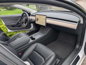 Balts Tesla Model 3 2022 Viļņa, ar dzinēja tilpumu 0.00 L un nobraukumu 85 tūkst. km par 23000 €, foto 7 vietnē AUTOMOTO.COM.LV