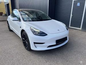 White Tesla Model 3 2022 in Alytus, with an engine capacity of 0.00 L and mileage of 36 thousand km for 14999 €, photo  on AUTOMOTO.COM.LV