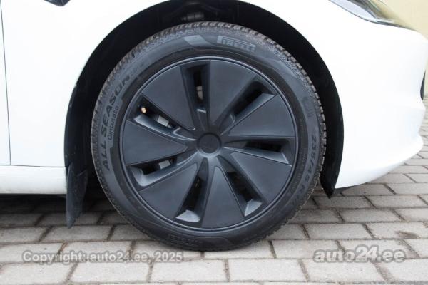 Balts Tesla Model 3 2023 Tallina, ar dzinēja tilpumu 0.00 L un nobraukumu 12 tūkst. km par 41990 €, foto 11 vietnē AUTOMOTO.COM.LV