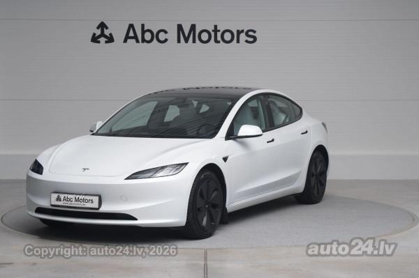Balts Tesla Model 3 2023 Tallina, ar dzinēja tilpumu 0.00 L un nobraukumu 45 tūkst. km par 41990 €, foto 1 vietnē AUTOMOTO.COM.LV