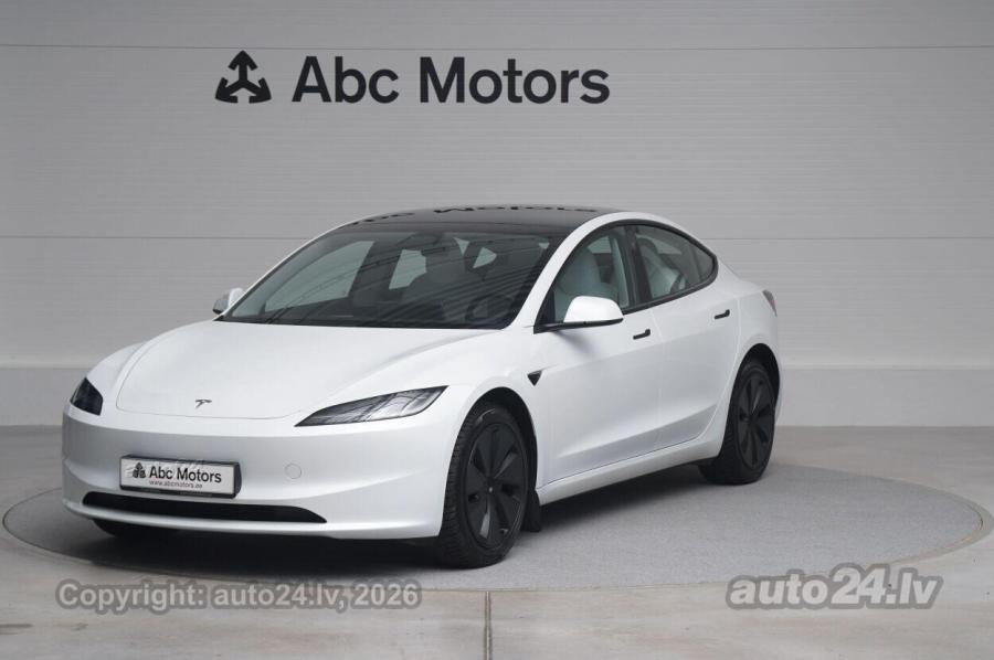 Balts Tesla Model 3 2023 Tallina, ar dzinēja tilpumu 0.00 L un nobraukumu 45 tūkst. km par 41990 €, foto 1 vietnē AUTOMOTO.COM.LV