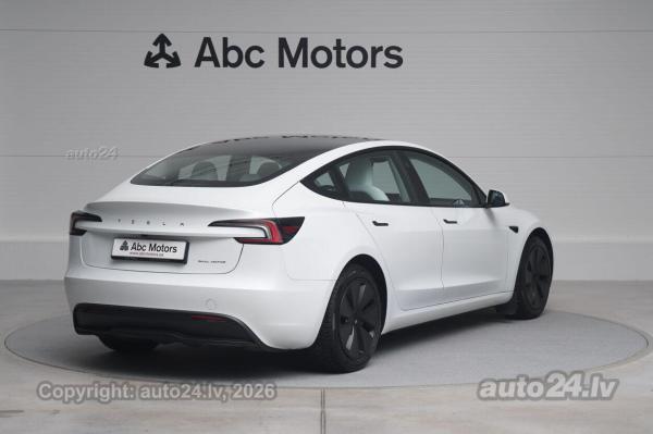 Balts Tesla Model 3 2023 Tallina, ar dzinēja tilpumu 0.00 L un nobraukumu 45 tūkst. km par 41990 €, foto 4 vietnē AUTOMOTO.COM.LV
