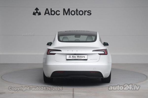 Balts Tesla Model 3 2023 Tallina, ar dzinēja tilpumu 0.00 L un nobraukumu 45 tūkst. km par 41990 €, foto 5 vietnē AUTOMOTO.COM.LV