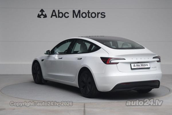 Balts Tesla Model 3 2023 Tallina, ar dzinēja tilpumu 0.00 L un nobraukumu 45 tūkst. km par 41990 €, foto 6 vietnē AUTOMOTO.COM.LV