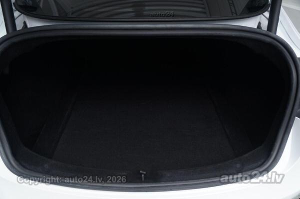 Balts Tesla Model 3 2023 Tallina, ar dzinēja tilpumu 0.00 L un nobraukumu 45 tūkst. km par 41990 €, foto 11 vietnē AUTOMOTO.COM.LV