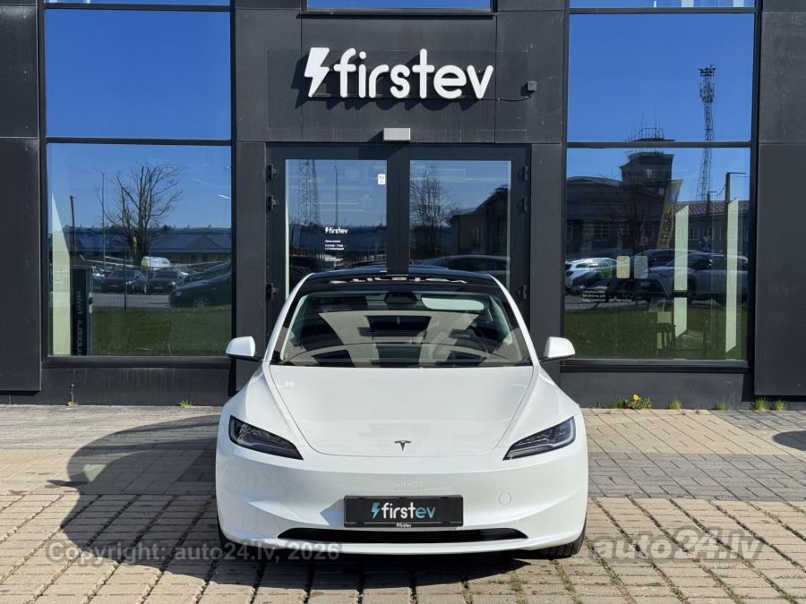 Balts Tesla Model 3 2023 Tallina, ar dzinēja tilpumu 0.00 L un nobraukumu 39 tūkst. km par 36990 €, foto 4 vietnē AUTOMOTO.COM.LV