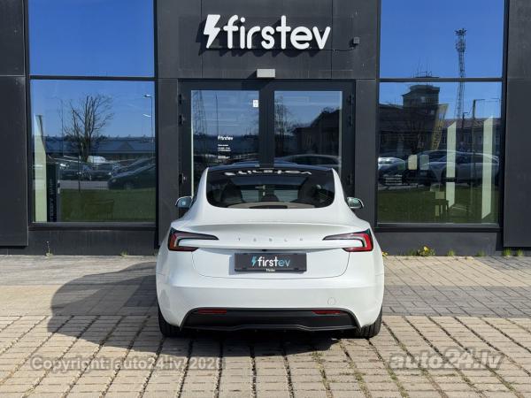 Balts Tesla Model 3 2023 Tallina, ar dzinēja tilpumu 0.00 L un nobraukumu 39 tūkst. km par 36990 €, foto 6 vietnē AUTOMOTO.COM.LV