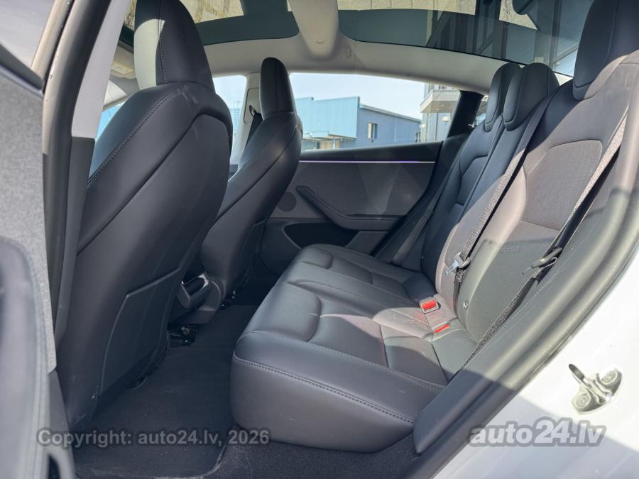 Balts Tesla Model 3 2023 Tallina, ar dzinēja tilpumu 0.00 L un nobraukumu 39 tūkst. km par 36990 €, foto 16 vietnē AUTOMOTO.COM.LV