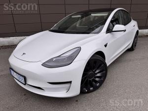 Белый Тесла Модель 3 2023 в Рига, объемом двигателя 0.00 л и пробегом 39 тыс. км за 31770 €, фото  на AUTOMOTO.COM.LV