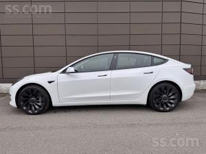 Balts Tesla Model 3 2023 Rīga, ar dzinēja tilpumu 0.00 L un nobraukumu 39 tūkst. km par 31770 €, foto 4 vietnē AUTOMOTO.COM.LV
