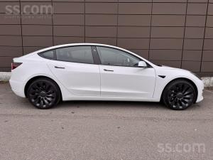 Balts Tesla Model 3 2023 Rīga, ar dzinēja tilpumu 0.00 L un nobraukumu 39 tūkst. km par 31770 €, foto 5 vietnē AUTOMOTO.COM.LV