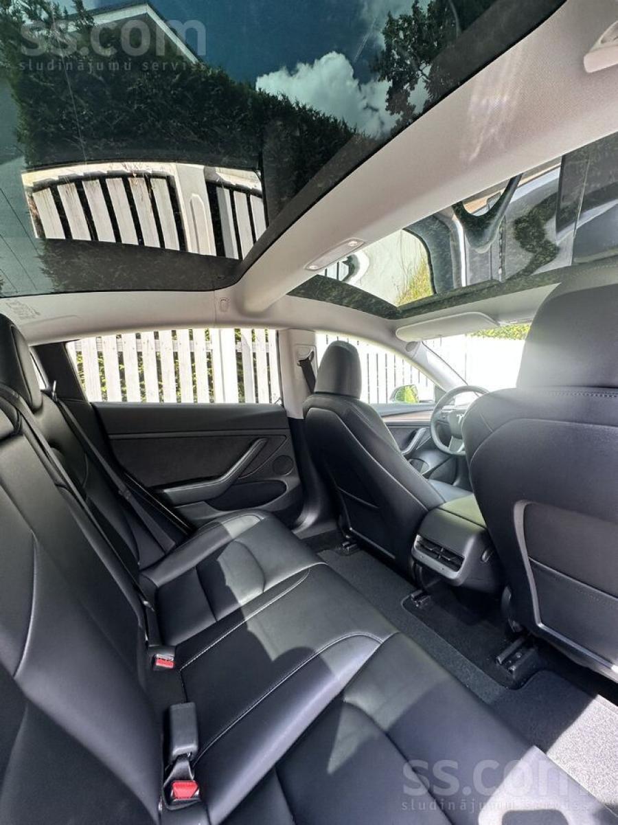 White Tesla Model 3 2023 in Jurmala, with an engine capacity of 0.00 L and mileage of 62 thousand km for 30500 €, photo 7 on AUTOMOTO.COM.LV