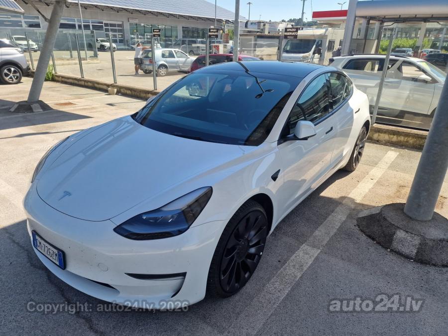 Balts Tesla Model 3 2023 Tallina, ar dzinēja tilpumu 0.00 L un nobraukumu 62 tūkst. km par 33500 €, foto 1 vietnē AUTOMOTO.COM.LV