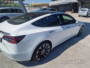 Balts Tesla Model 3 2023 Tallina, ar dzinēja tilpumu 0.00 L un nobraukumu 62 tūkst. km par 33500 €, foto 5 vietnē AUTOMOTO.COM.LV