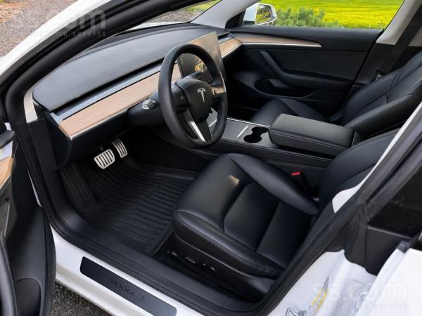 Balts Tesla Model 3 2023 Rīga, ar dzinēja tilpumu 0.00 L un nobraukumu 53 tūkst. km par 34500 €, foto 6 vietnē AUTOMOTO.COM.LV