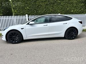 Balts Tesla Model 3 2023 Jūrmala, ar dzinēja tilpumu 0.00 L un nobraukumu 37 tūkst. km par 30500 €, foto  vietnē AUTOMOTO.COM.LV