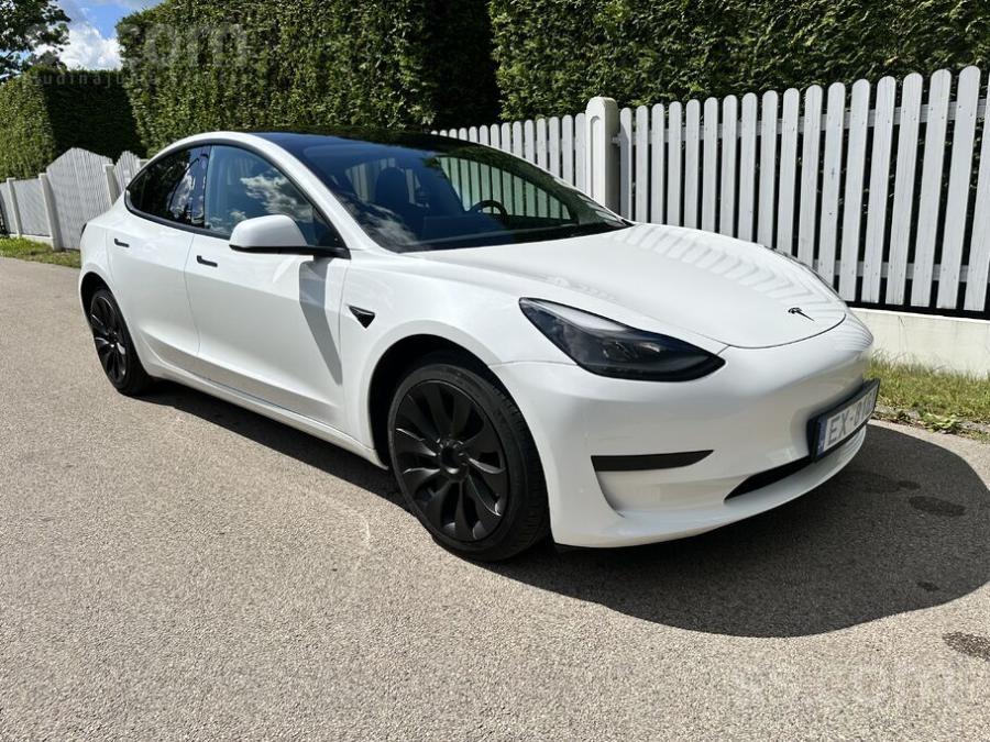 White Tesla Model 3 2023 in Jurmala, with an engine capacity of 0.00 L and mileage of 37 thousand km for 30500 €, photo 5 on AUTOMOTO.COM.LV