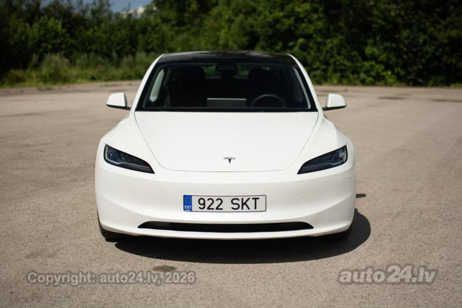 White Tesla Model 3 2023 in Parnu, with an engine capacity of 0.00 L and mileage of 82 thousand km for 35990 €, photo 3 on AUTOMOTO.COM.LV