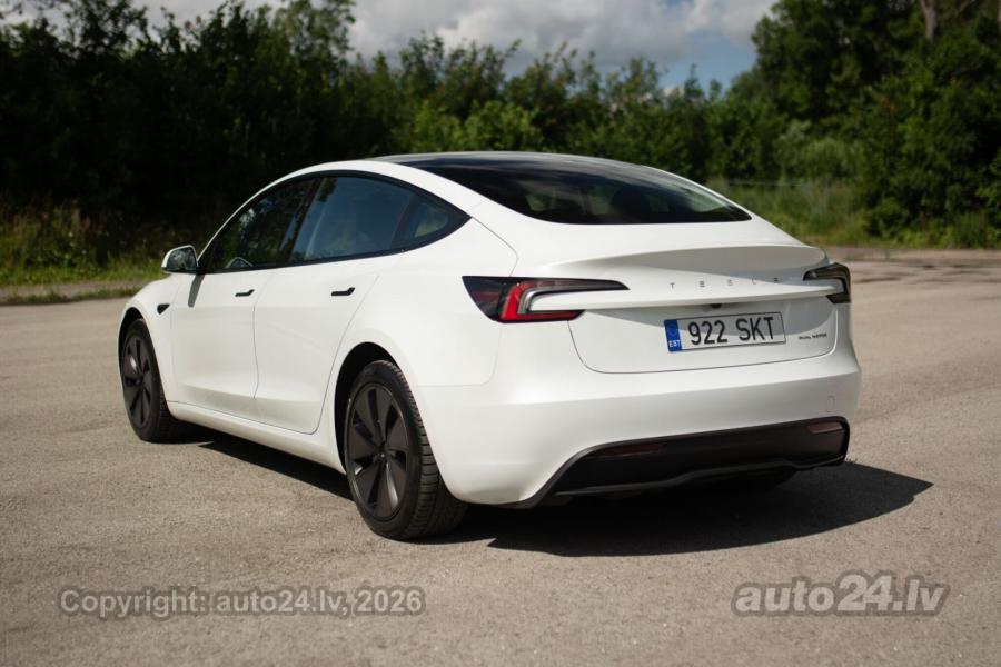 White Tesla Model 3 2023 in Parnu, with an engine capacity of 0.00 L and mileage of 82 thousand km for 35990 €, photo 7 on AUTOMOTO.COM.LV