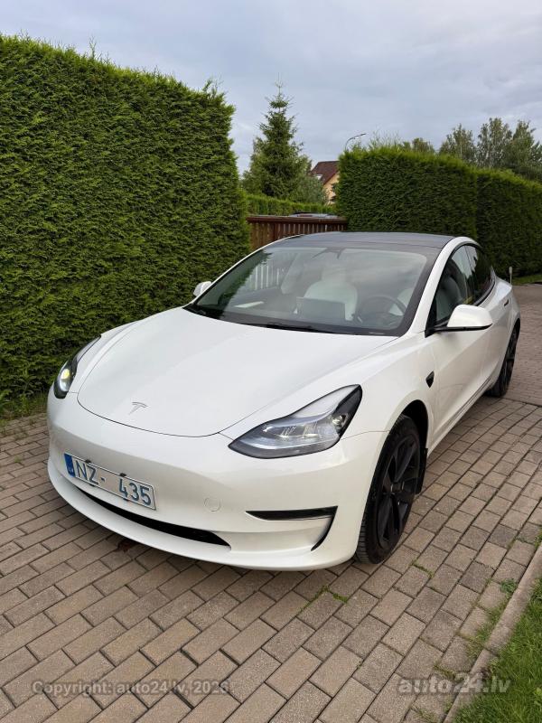 White Tesla Model 3 2023 in Tallinn, with an engine capacity of 0.00 L and mileage of 65 thousand km for 32500 €, photo 5 on AUTOMOTO.COM.LV