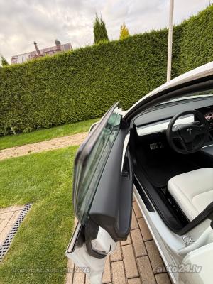 Balts Tesla Model 3 2023 Tallina, ar dzinēja tilpumu 0.00 L un nobraukumu 65 tūkst. km par 32500 €, foto 12 vietnē AUTOMOTO.COM.LV