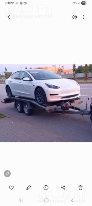 Balts Tesla Model 3 2023 Ventspils, ar dzinēja tilpumu 0.00 L un nobraukumu 88 tūkst. km par 22000 €, foto 26 vietnē AUTOMOTO.COM.LV