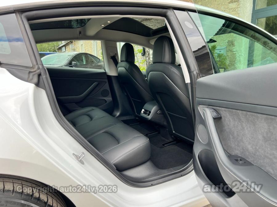 Balts Tesla Model 3 2023 Tallina, ar dzinēja tilpumu 0.00 L un nobraukumu 38 tūkst. km par 34990 €, foto 9 vietnē AUTOMOTO.COM.LV
