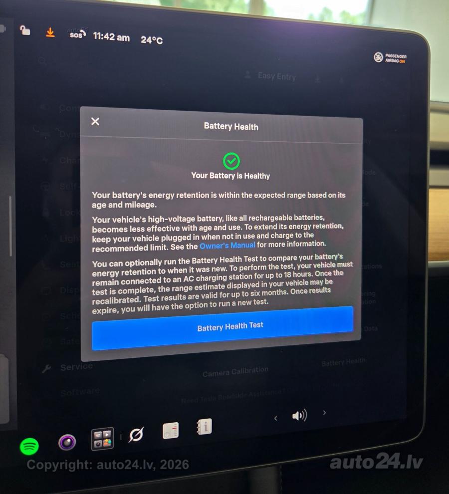 White Tesla Model 3 2023 in Tartu, with an engine capacity of 0.00 L and mileage of 108 thousand km for 31990 €, photo 12 on AUTOMOTO.COM.LV
