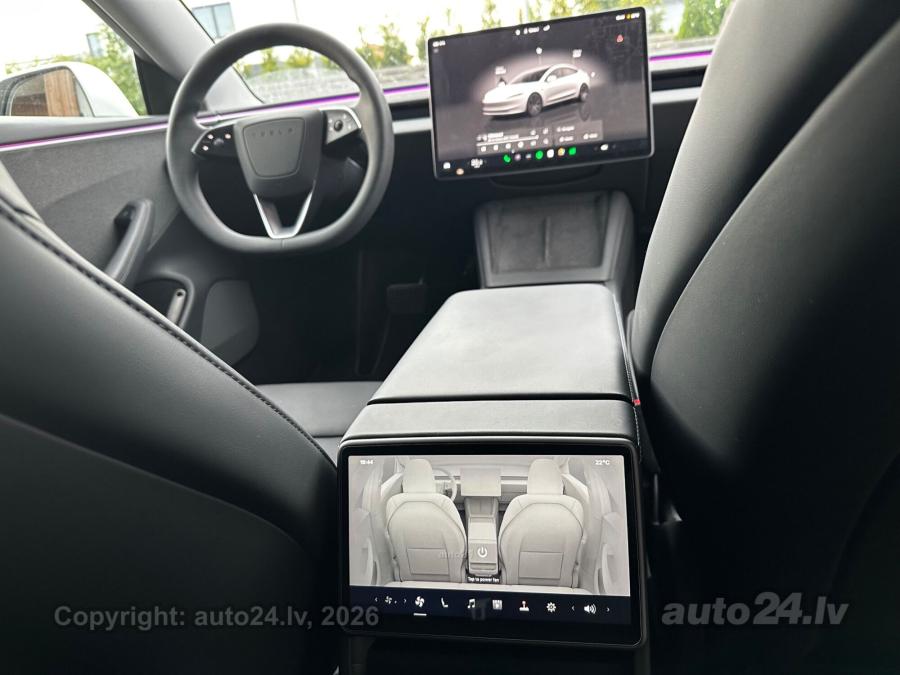 White Tesla Model 3 2023 in Tallinn, with an engine capacity of 0.00 L and mileage of 45 thousand km for 37999 €, photo 6 on AUTOMOTO.COM.LV