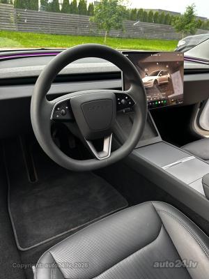 White Tesla Model 3 2023 in Tallinn, with an engine capacity of 0.00 L and mileage of 45 thousand km for 37999 €, photo 7 on AUTOMOTO.COM.LV