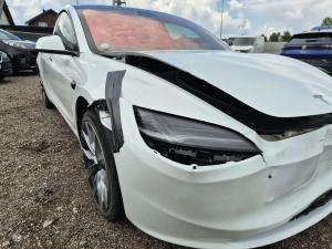 Белый Тесла Модель 3 2023 в Каунас, объемом двигателя 0.00 л и пробегом 80 тыс. км за 19200 €, фото 16 на AUTOMOTO.COM.LV
