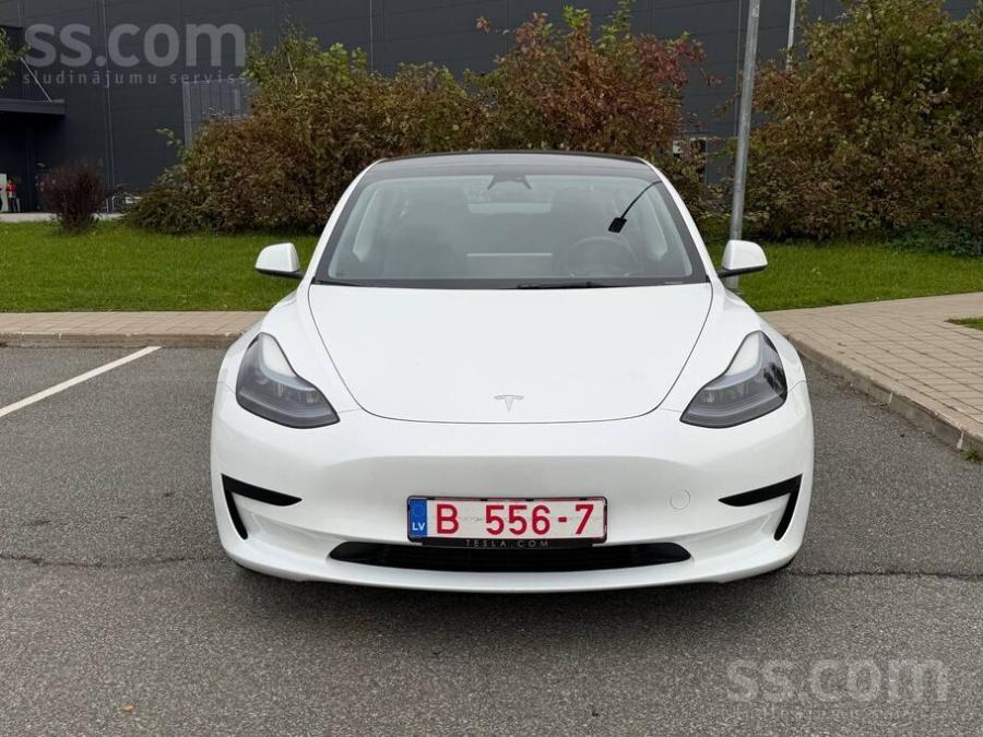Balts Tesla Model 3 2023 Rīga, ar dzinēja tilpumu 0.00 L un nobraukumu 45 tūkst. km par 27990 €, foto 3 vietnē AUTOMOTO.COM.LV