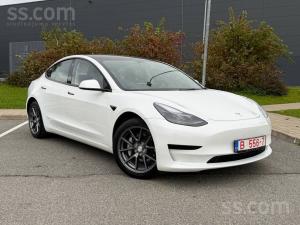 Balts Tesla Model 3 2023 Rīga, ar dzinēja tilpumu 0.00 L un nobraukumu 45 tūkst. km par 27990 €, foto 4 vietnē AUTOMOTO.COM.LV
