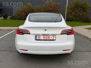 Balts Tesla Model 3 2023 Rīga, ar dzinēja tilpumu 0.00 L un nobraukumu 45 tūkst. km par 27990 €, foto 6 vietnē AUTOMOTO.COM.LV