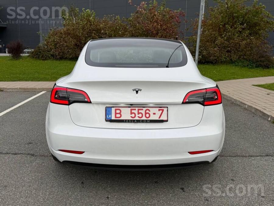 Balts Tesla Model 3 2023 Rīga, ar dzinēja tilpumu 0.00 L un nobraukumu 45 tūkst. km par 27990 €, foto 6 vietnē AUTOMOTO.COM.LV
