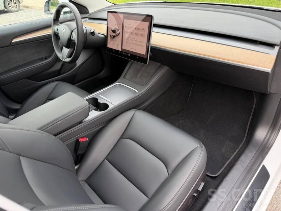 Balts Tesla Model 3 2023 Rīga, ar dzinēja tilpumu 0.00 L un nobraukumu 45 tūkst. km par 27990 €, foto 16 vietnē AUTOMOTO.COM.LV