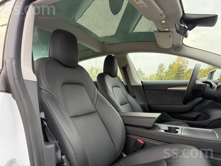 Balts Tesla Model 3 2023 Rīga, ar dzinēja tilpumu 0.00 L un nobraukumu 45 tūkst. km par 27990 €, foto 17 vietnē AUTOMOTO.COM.LV