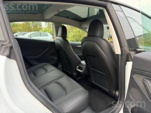 Balts Tesla Model 3 2023 Rīga, ar dzinēja tilpumu 0.00 L un nobraukumu 45 tūkst. km par 27990 €, foto 18 vietnē AUTOMOTO.COM.LV