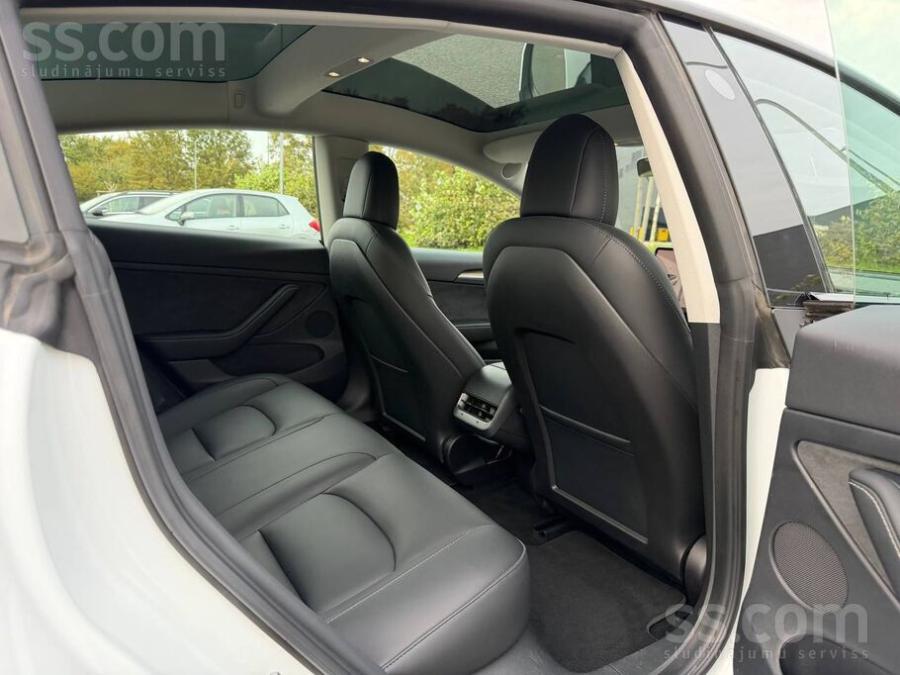 Balts Tesla Model 3 2023 Rīga, ar dzinēja tilpumu 0.00 L un nobraukumu 45 tūkst. km par 27990 €, foto 18 vietnē AUTOMOTO.COM.LV