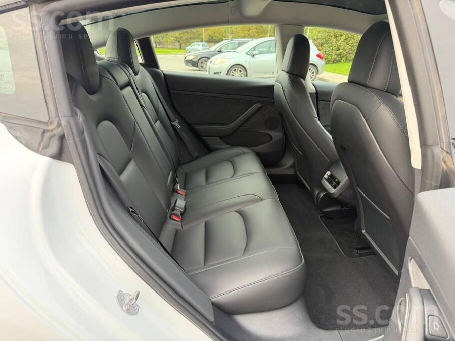 Balts Tesla Model 3 2023 Rīga, ar dzinēja tilpumu 0.00 L un nobraukumu 45 tūkst. km par 27990 €, foto 19 vietnē AUTOMOTO.COM.LV